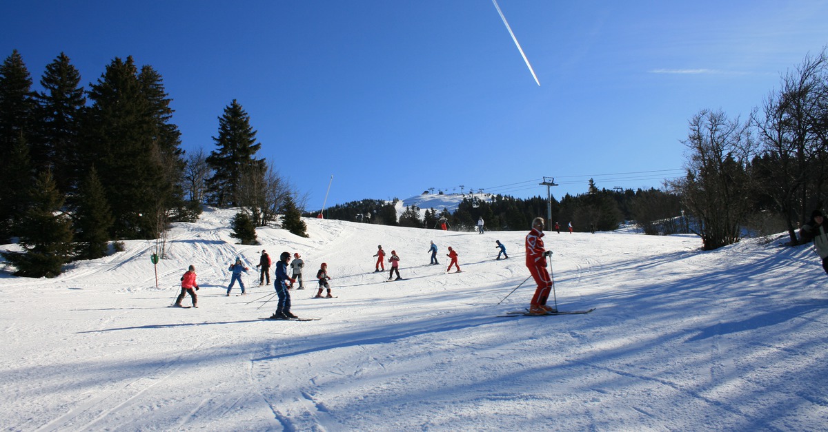 Ecole de ski Ecole de Ski Français Lélex - Crozet à Monts Jura Ecole de ski Ecole de Ski Français Lélex - Crozet à Monts Jura